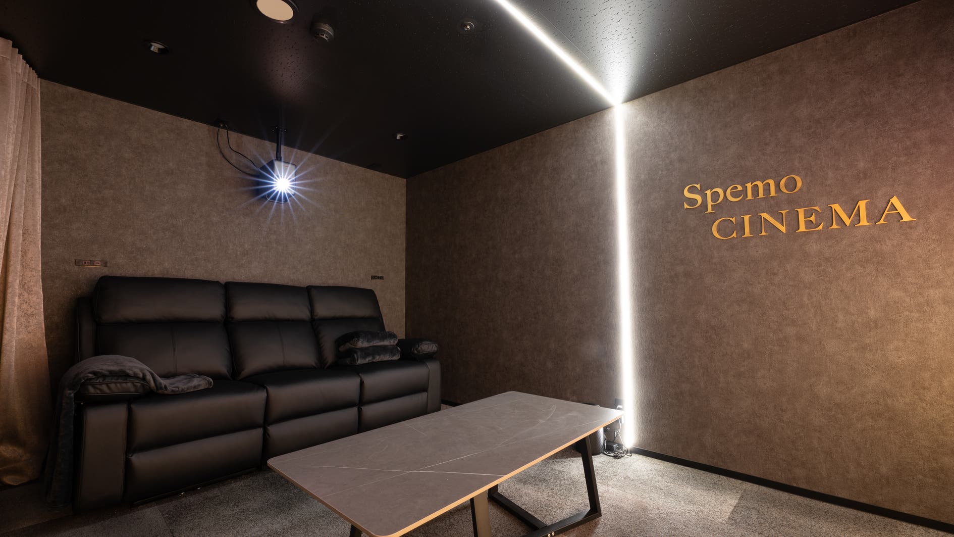 スペモシネマ🎥クリスマス🎄デート💕映画鑑賞🎬️プロジェクター📽️パーティー🎉598_SpemoCINEMA大阪梅田の写真9