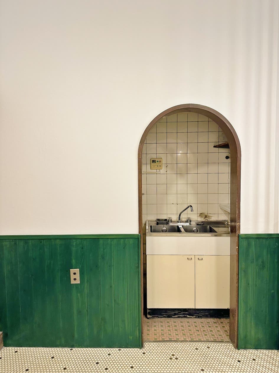 【目黒/西小山/レトロ×アンティーク美容室スタジオ】床屋モチーフ/背景スタンド/照明機材/ゴミ捨ておまかせの写真16