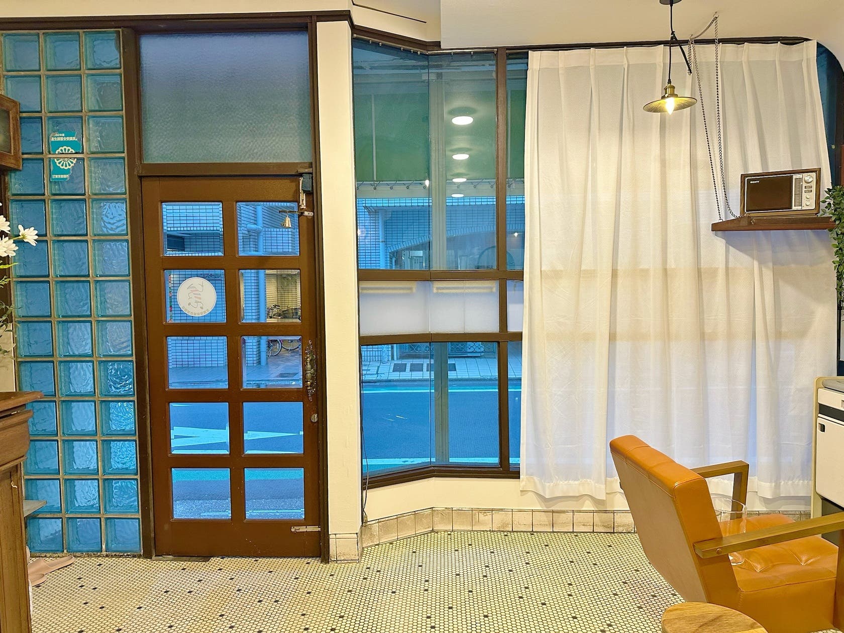 【目黒/西小山/レトロ×アンティーク美容室スタジオ】床屋モチーフ/背景スタンド/照明機材/ゴミ捨ておまかせの写真12