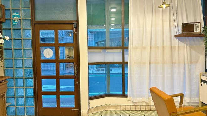 【目黒/西小山/レトロ×アンティーク美容室スタジオ】床屋モチーフ/背景スタンド/照明機材/ゴミ捨ておまかせの写真12