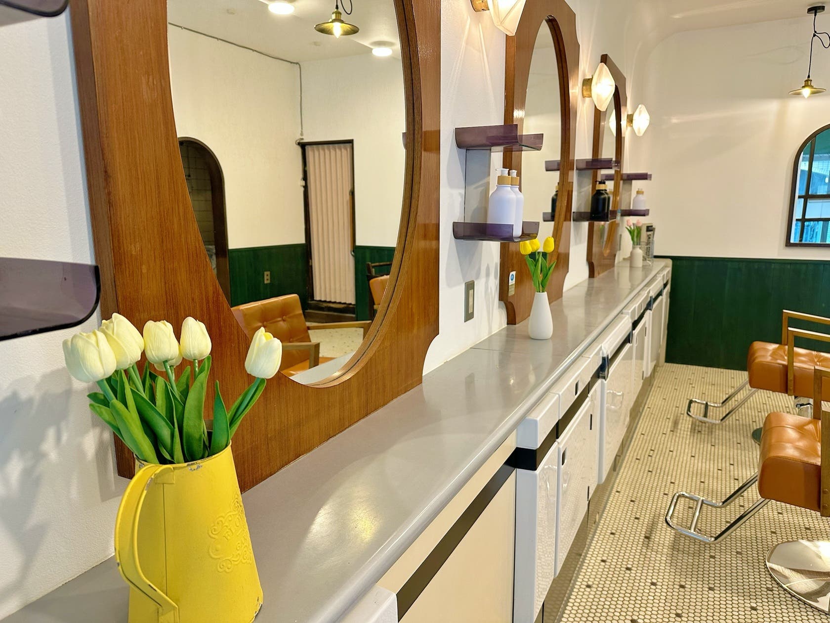 【目黒/西小山/レトロ×アンティーク美容室スタジオ】床屋モチーフ/背景スタンド/照明機材/ゴミ捨ておまかせの写真14