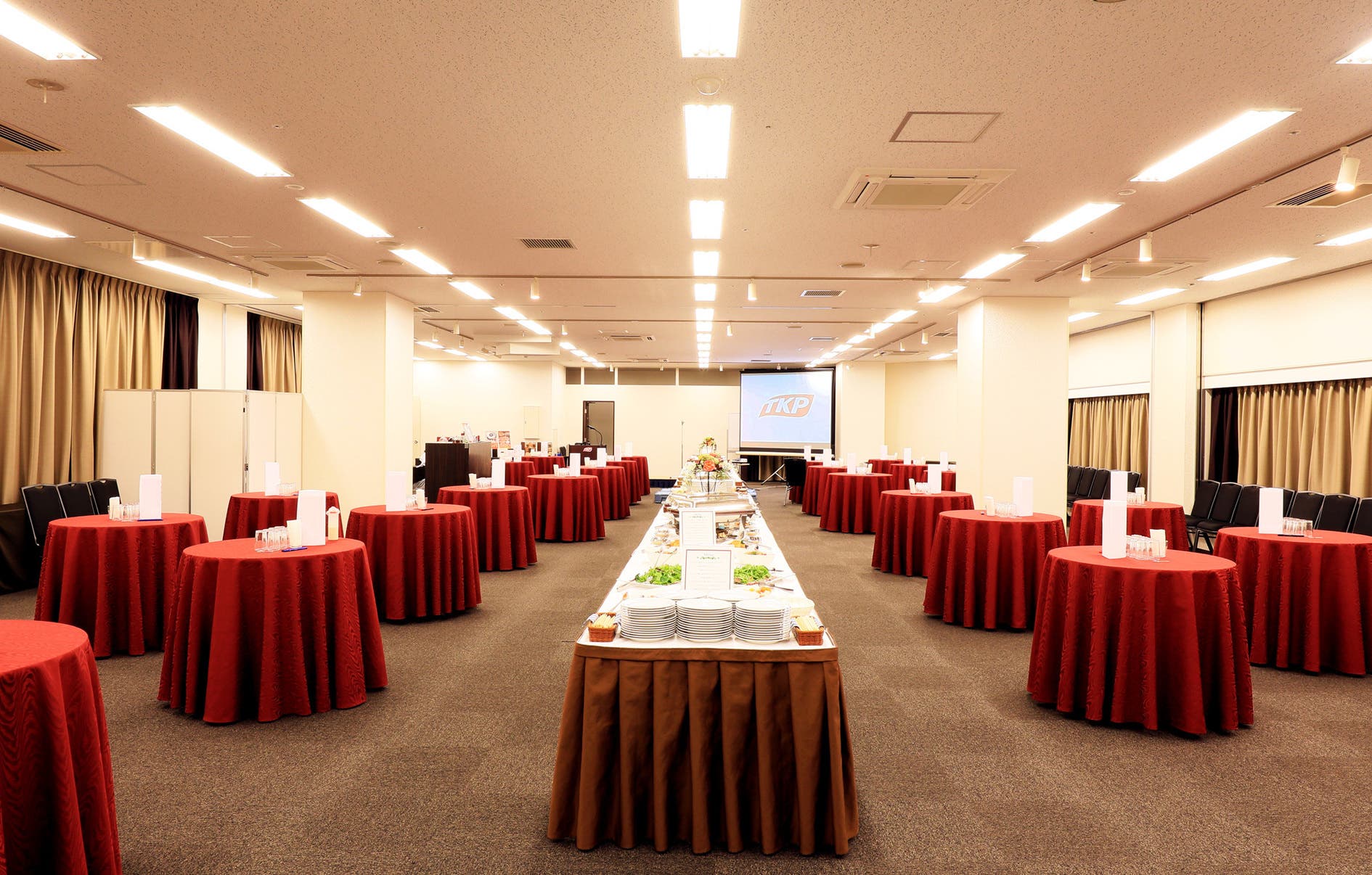 【TKPガーデンシティ広島】ダイヤモンドホールの写真1