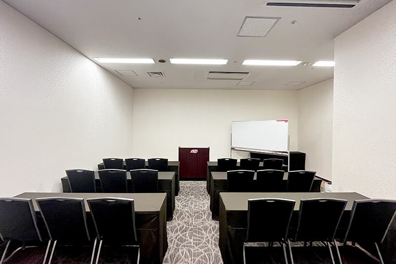 【TKPガーデンシティ広島】サファイアの写真1