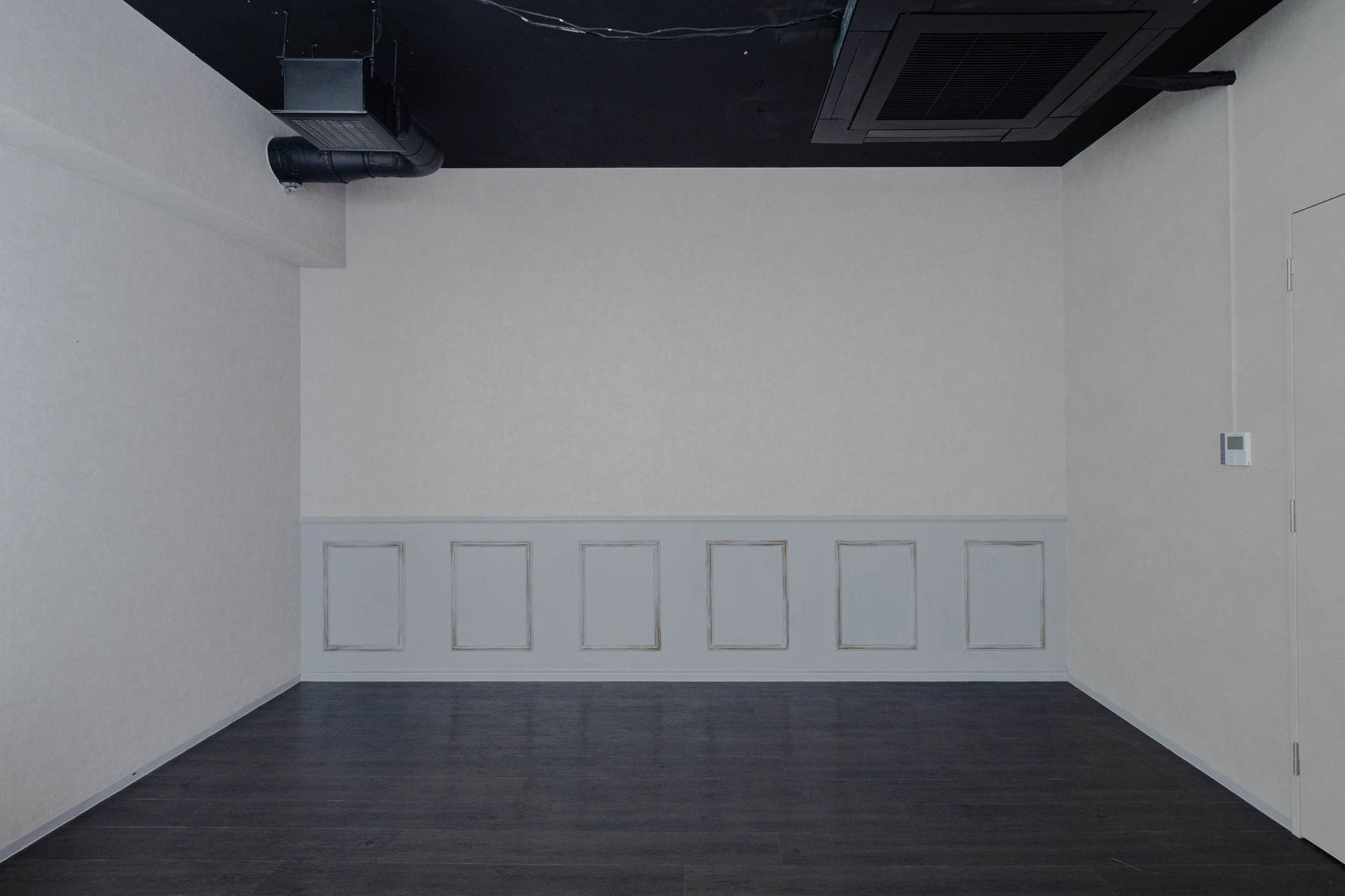 【新宿区】自然光差し込むアンティーク調スタジオ｜駅徒歩4分｜クリスマス装飾🎄多数｜広告｜アパレル｜作品撮りなどの写真6