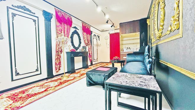 【移転のため2025年11月30日まで!!】天神・大名/💜黒×ゴシック×姫系撮影スタジオ💜/推し活/生誕祭/コスプレの写真14