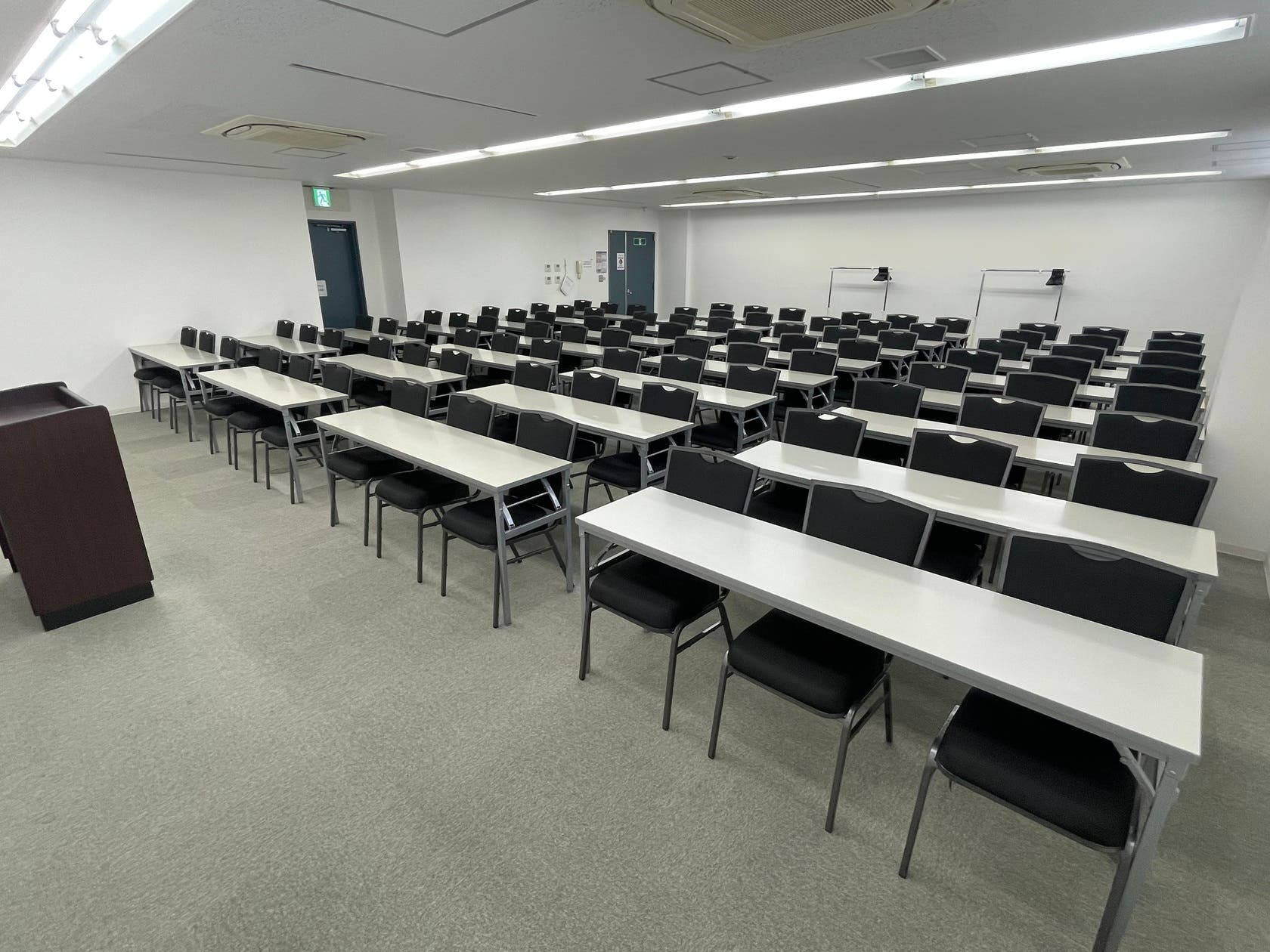 【TKP神田ビジネスセンター】カンファレンスルーム502の写真1