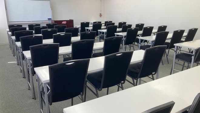 【TKP神田ビジネスセンター】カンファレンスルーム703の写真1