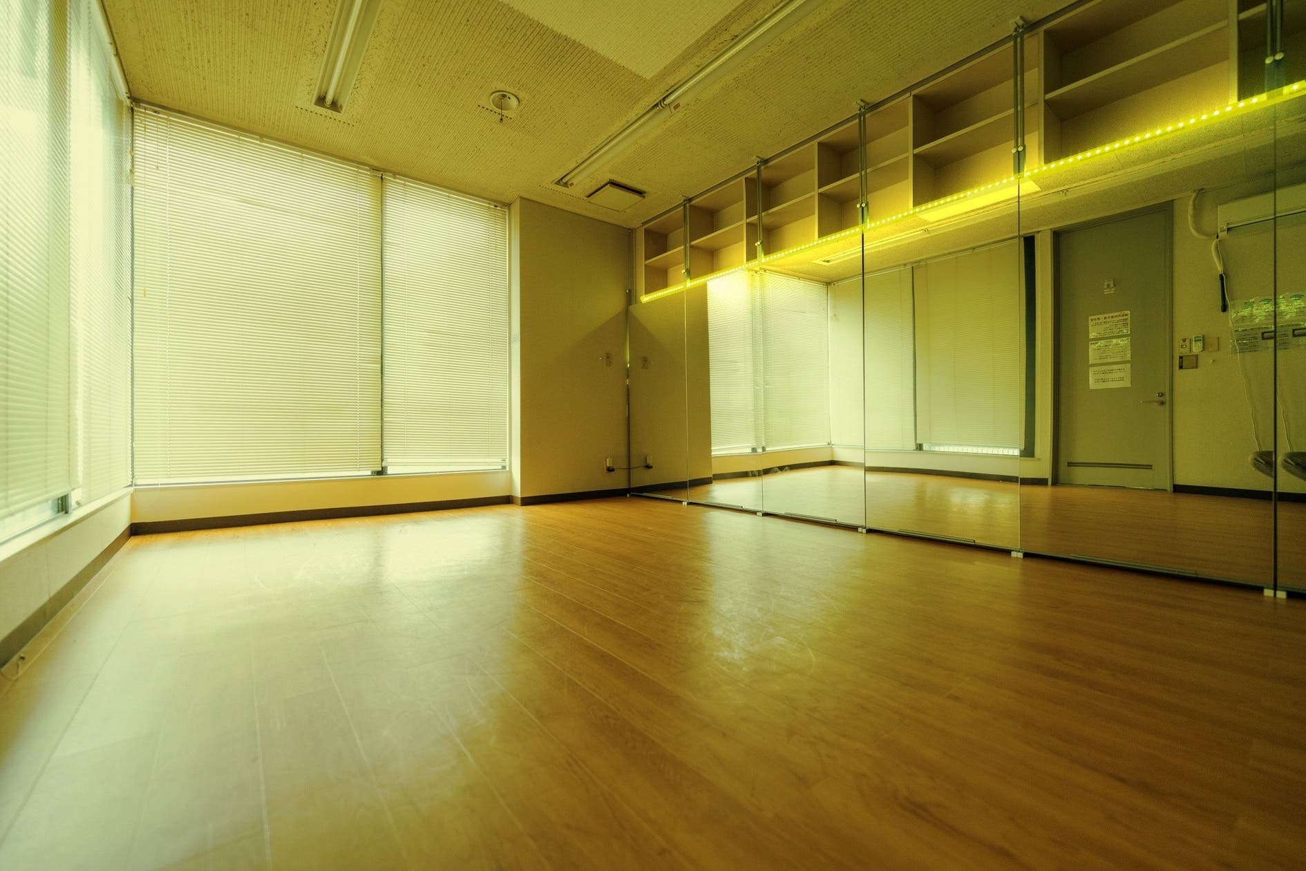 ⭐️少人数にオススメ/久留米市最安値級の価格です⭐️♦︎西鉄久留米駅徒歩1分♦︎ダンスができるレンタルスタジオ【24時間営業】の写真10