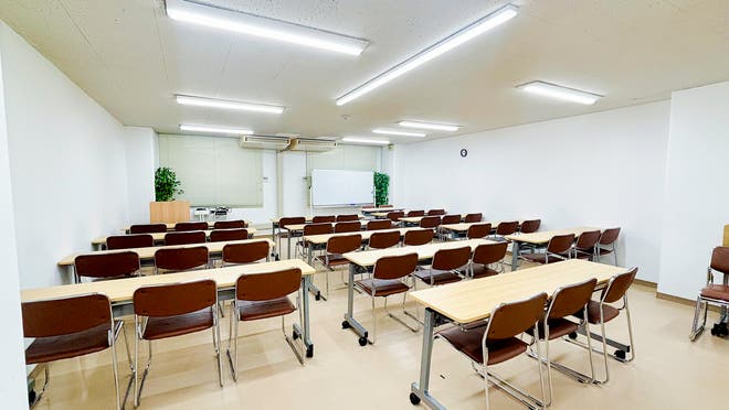 新大阪4分☘️講義40名・席のみ50名可|土足利用|全設備無料|高速WiFi・プロジェクター・ホワイトボードの写真13