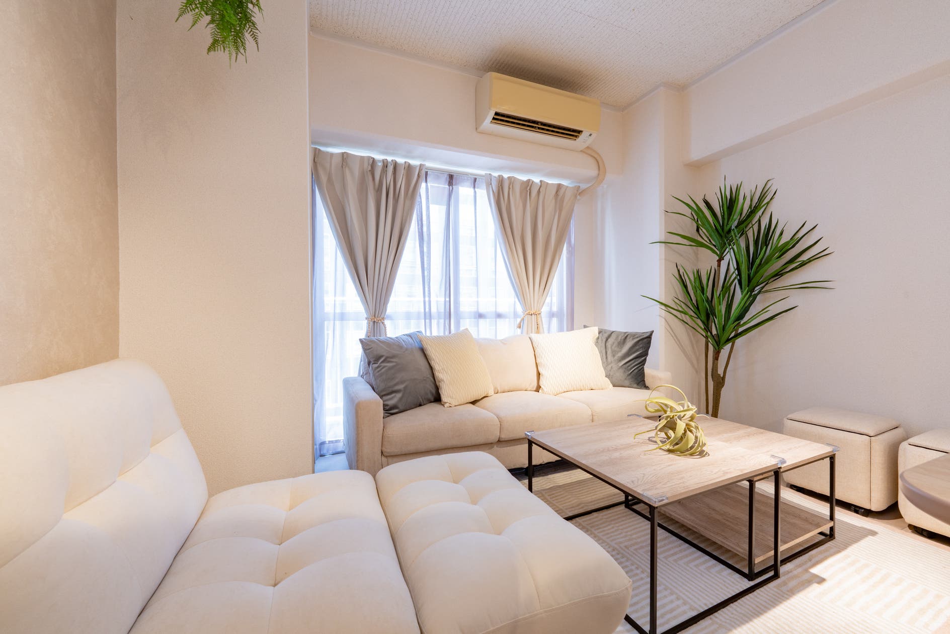 新大阪6分☘️12名＋3名利用可🆗全設備無料｜高速Wi-Fi｜ホワイトボード｜65型スマートTV｜ホワイトボードの写真7