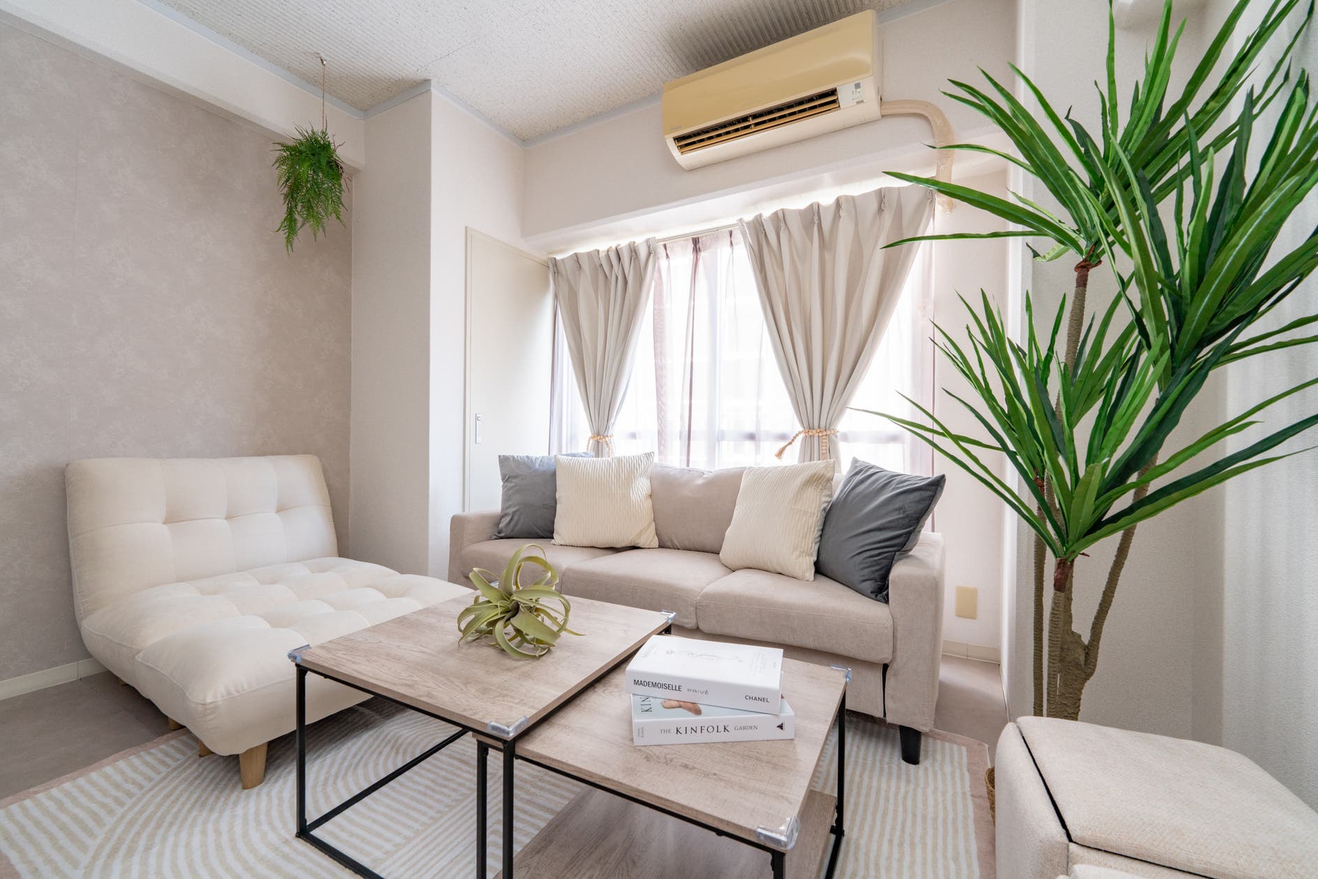 新大阪6分☘️12名＋3名利用可🆗全設備無料｜高速Wi-Fi｜ホワイトボード｜65型スマートTV｜ホワイトボードの写真11