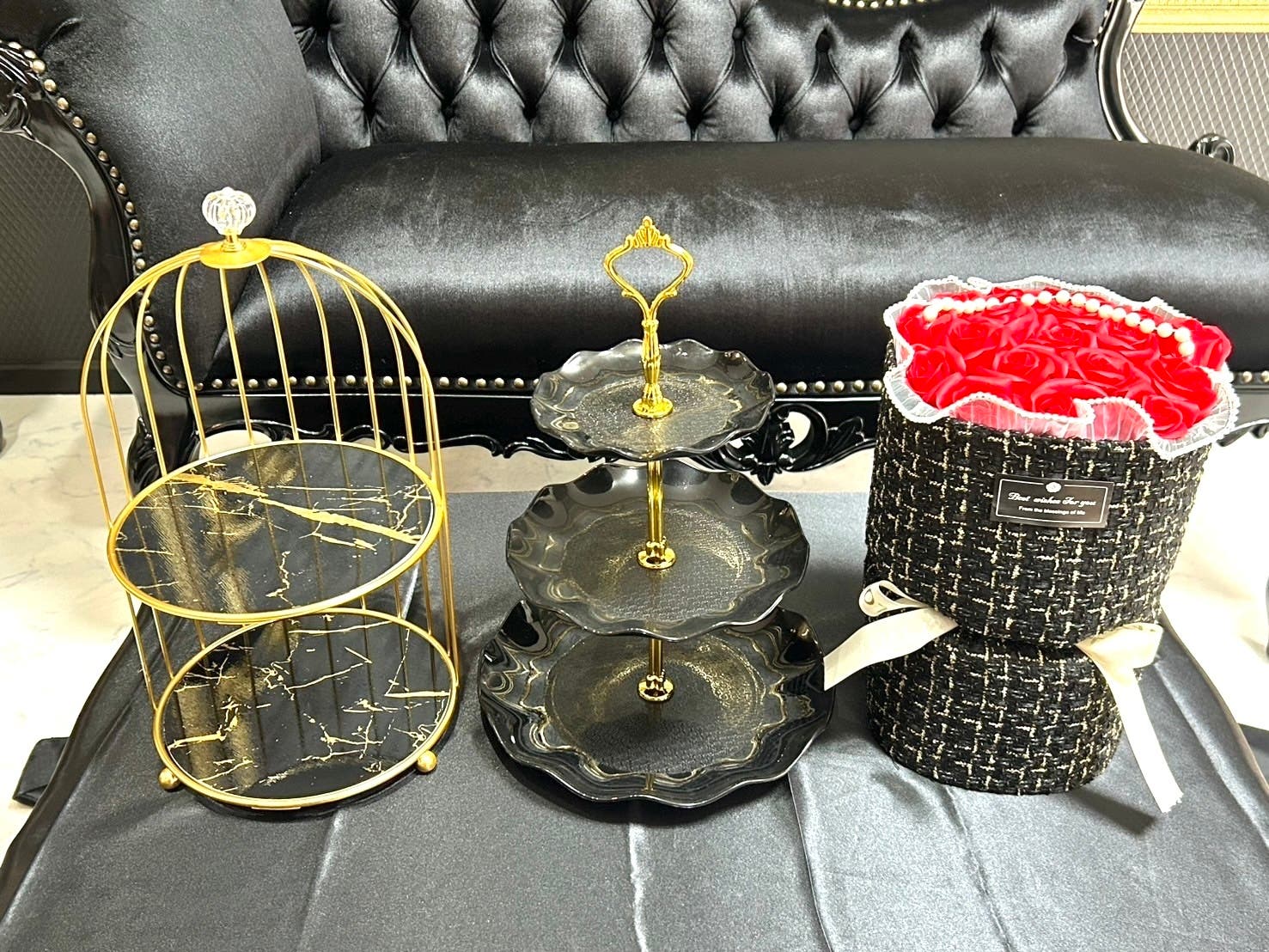 撮影小物（３段ケーキ、燭台、LEDライト、３段スタンド、鳥かごスタンド、黒電話）の画像1