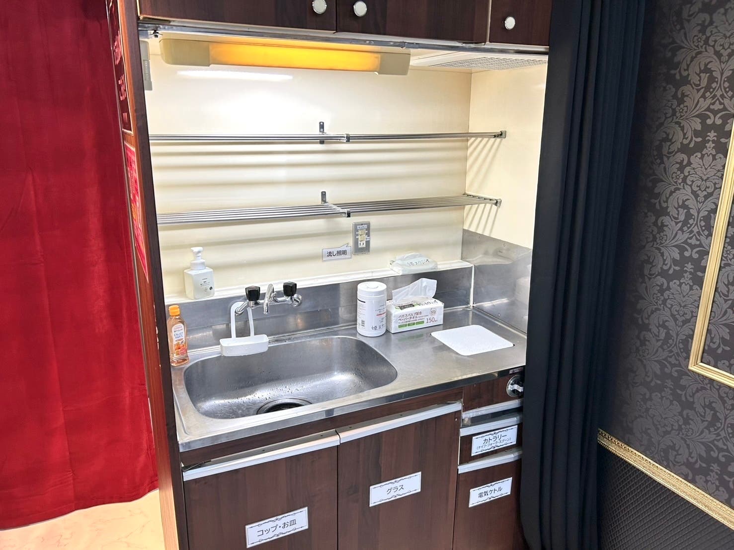 【2026年1月15日開店!！】博多／💜黒×ゴシック×姫系撮影スタジオ💜／推し活／生誕祭／コスプレ／モデル撮影／商用の写真19