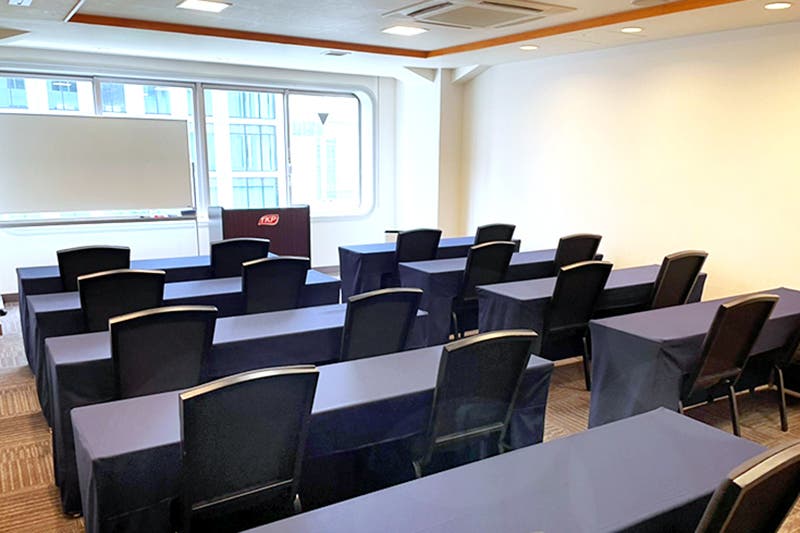 【TKP大阪御堂筋カンファレンスセンター】ミーティングルーム6Jの写真1