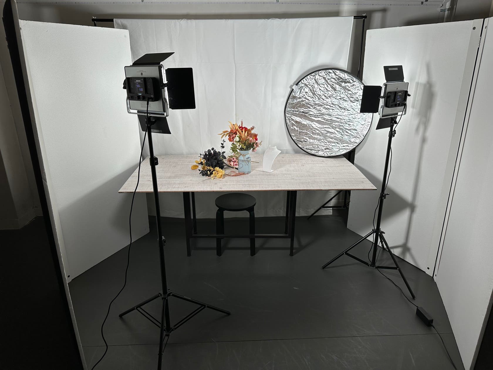 【駅徒歩30秒】83㎡ 大型スタジオ　リノリウム床　撮影機材豊富の写真5