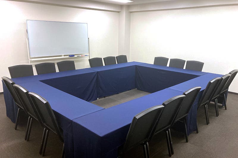 【TKP新大阪ビジネスセンター】ミーティングルーム3Fの写真1