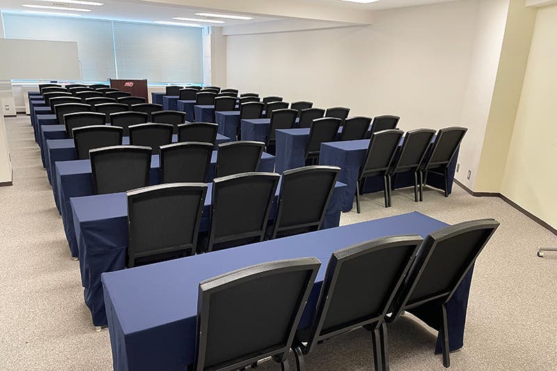 【TKP新大阪ビジネスセンター】カンファレンスルーム4Eの写真1