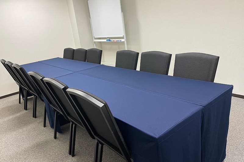 【TKP新大阪ビジネスセンター】ミーティングルーム4Fの写真1