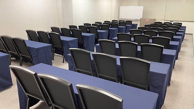 【TKP新大阪ビジネスセンター】カンファレンスルーム4Iの写真1