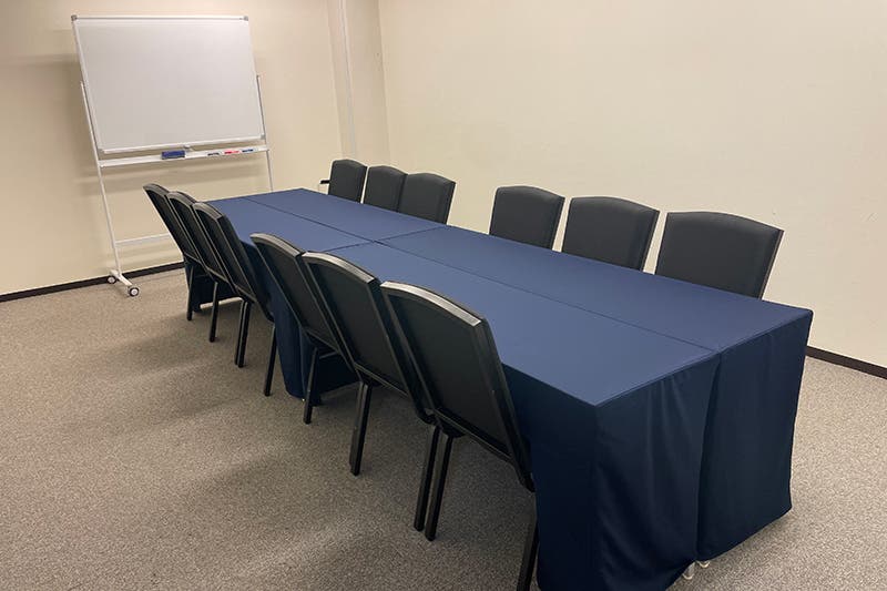 【TKP新大阪ビジネスセンター】ミーティングルーム4Jの写真1