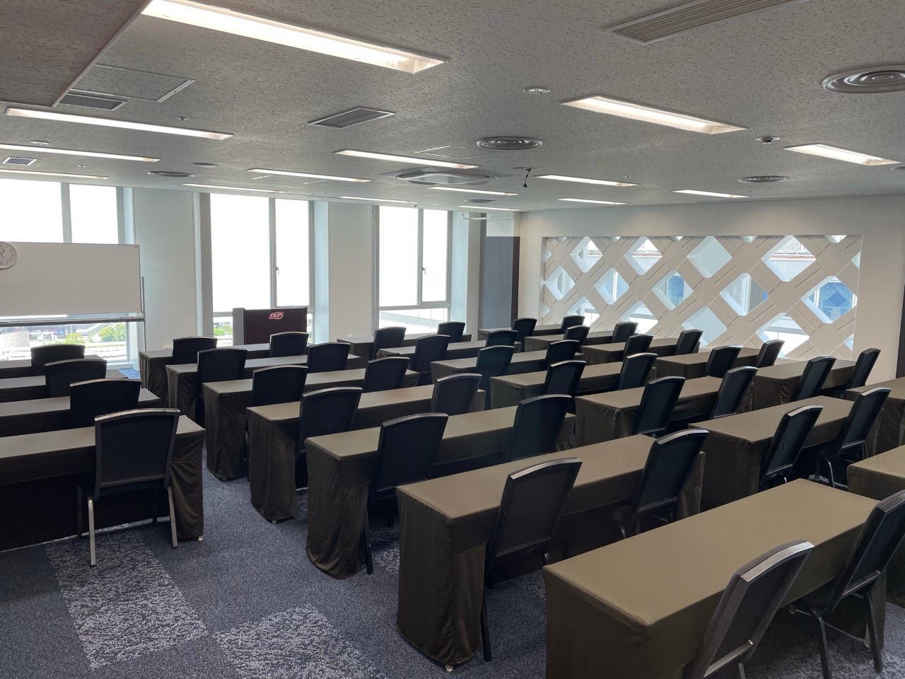 【TKP新宿西口カンファレンスセンター】カンファレンスルーム9Gの写真1