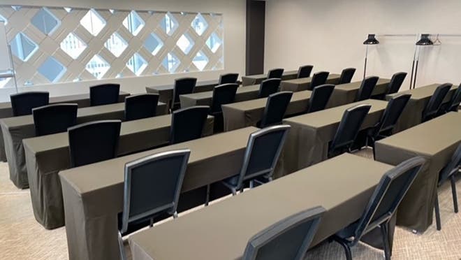 【TKP新宿西口カンファレンスセンター】カンファレンスルーム9Hの写真1