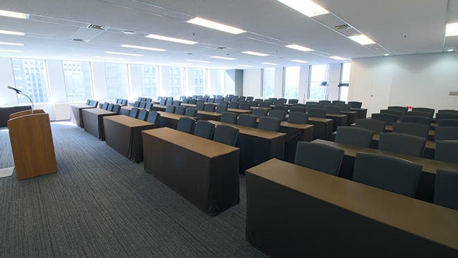 【TKP新橋カンファレンスセンター】ホール10Aの写真1