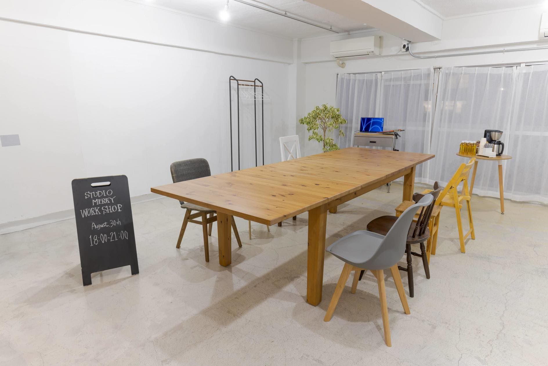 【秋葉原駅から徒歩６分】築60年のレトロモダンな完全個室/最大20人/Wifi/プロジェクター/ワークショップにオススメの写真2