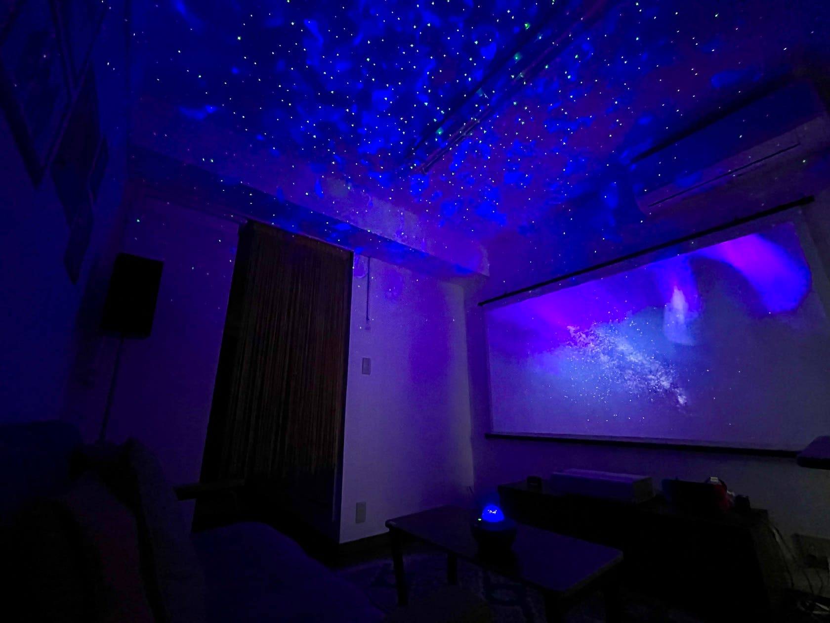 🔦スピーカー付きプロジェクターライトの画像1