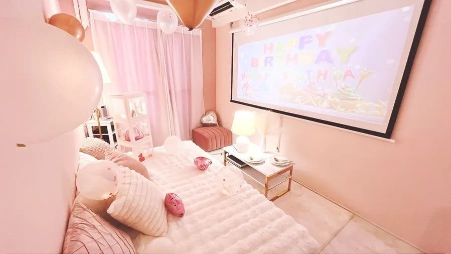 【🎀映えすぎピンクインテリア🎀】【クリスマス🎄】心斎橋5分🚃スクリーン鑑賞会🎞️デート💗推し活🫶未成年🆗学割🏫の写真17