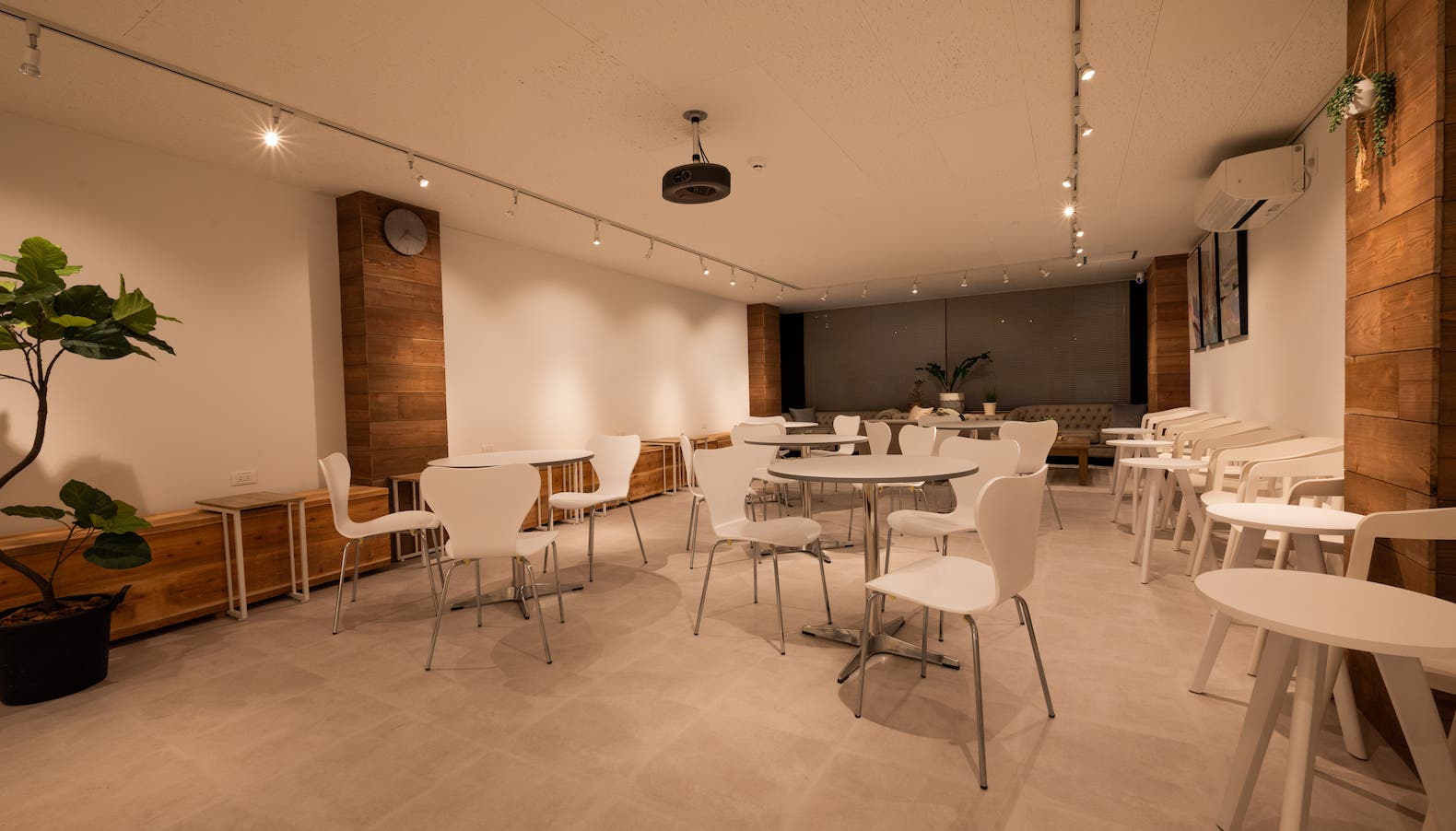 スペモ/心斎橋駅3分/大迫力プロジェクター/ビジネス/会議/セミナー/イベント/撮影/懇親会/説明会/659_Seed心斎橋の写真13