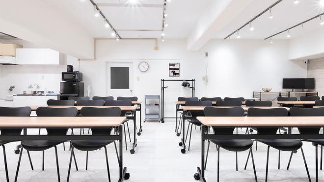 スペモ✨️【新大阪駅4分】最大40名/超高速NURO光/プロジェクター/マイク/モニタ/持込飲食🍴666_SMILE会議室新大阪の写真8