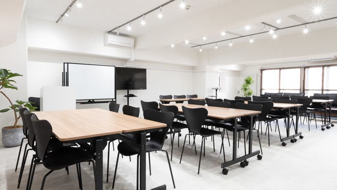 スペモ✨️【新大阪駅4分】最大40名/超高速NURO光/プロジェクター/マイク/モニタ/持込飲食🍴666_SMILE会議室新大阪の写真9