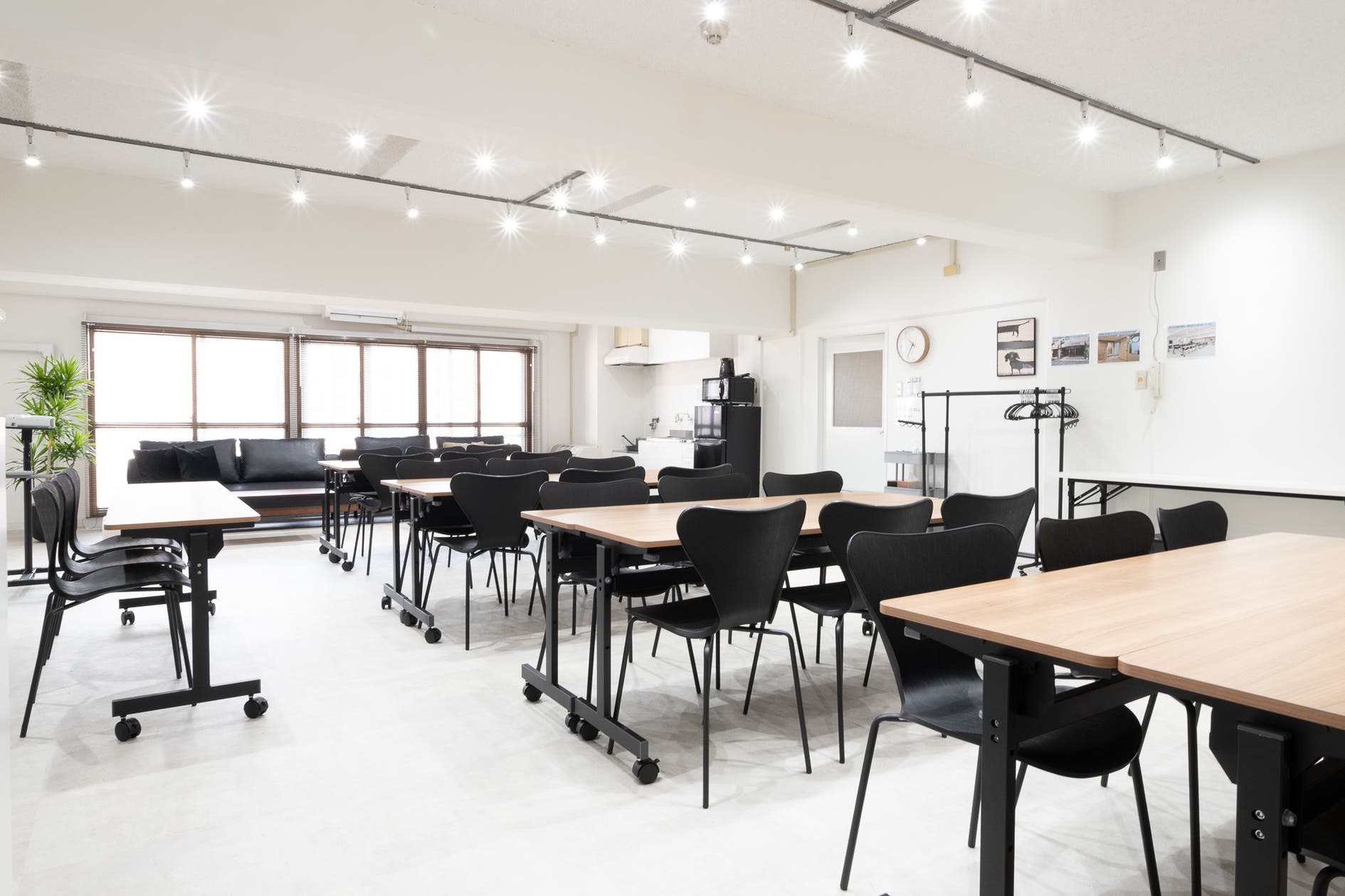 スペモ✨️【新大阪駅４分】最大40名/超高速NURO光/プロジェクター/マイク/モニタ/持込飲食🍴666_SMILE会議室新大阪の写真10