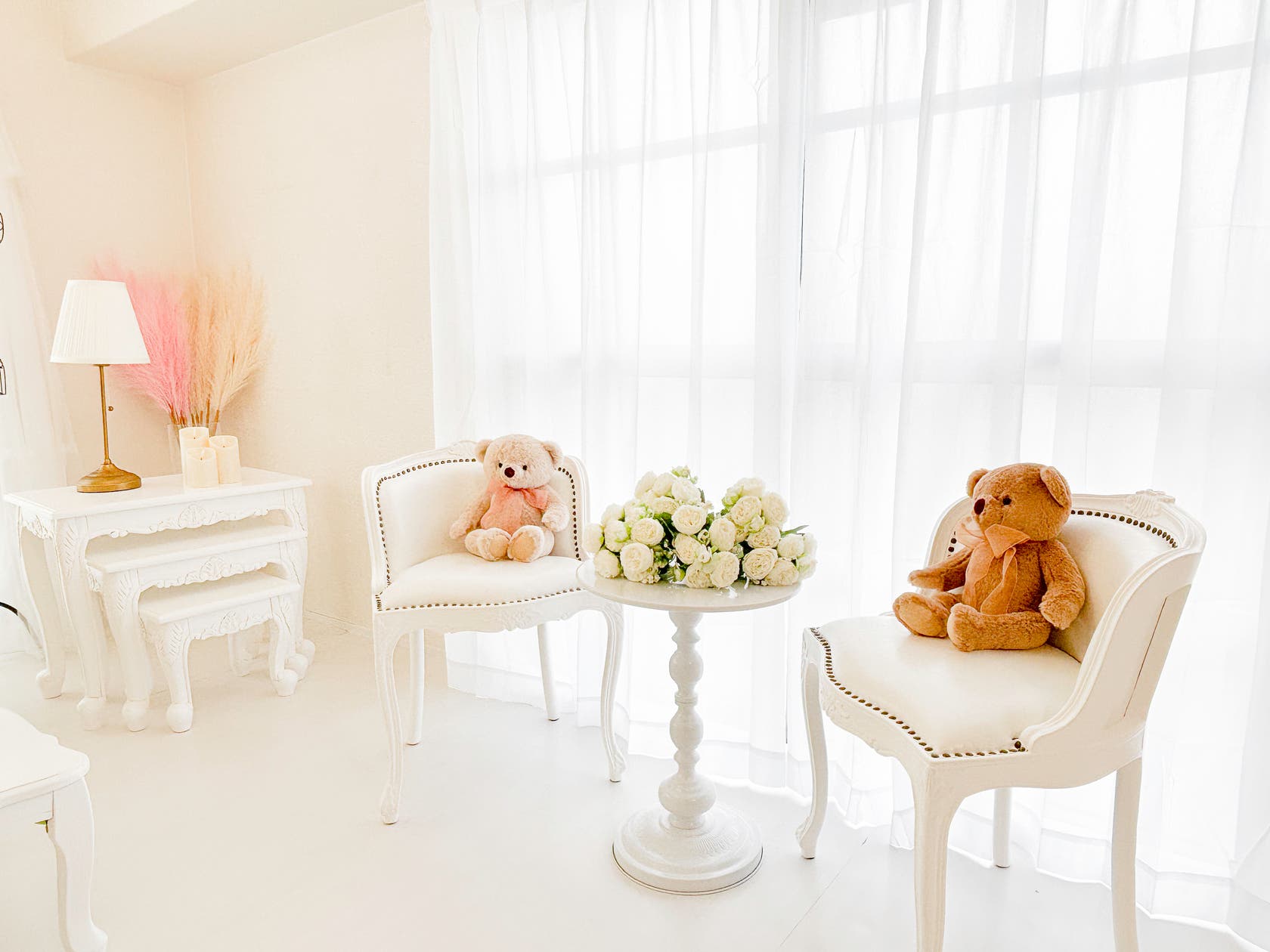 白家具×アンティーク👑推し活🌈白スタジオ🌙メイク＆更衣室完備💄撮影機材無料💡誕生日会🍰 女子会OK🌷の写真10