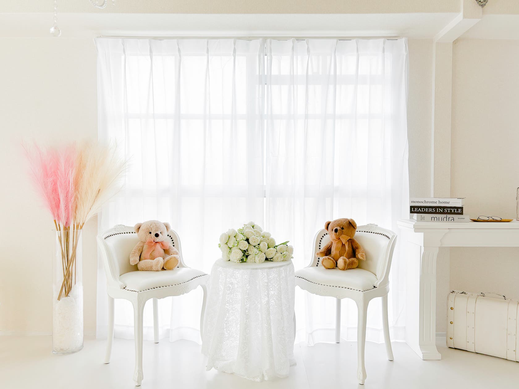 白家具×アンティーク👑推し活🌈白スタジオ🌙メイク＆更衣室完備💄撮影機材無料💡誕生日会🍰 女子会OK🌷の写真9