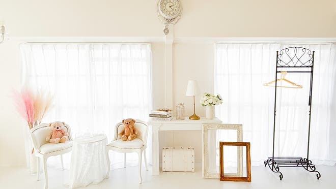 白家具×アンティーク👑推し活🌈白スタジオ🌙メイク&更衣室完備💄撮影機材無料💡誕生日会🍰 女子会OK🌷の写真3