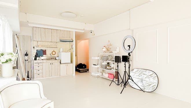 白家具×アンティーク👑推し活🌈白スタジオ🌙メイク&更衣室完備💄撮影機材無料💡誕生日会🍰 女子会OK🌷の写真8