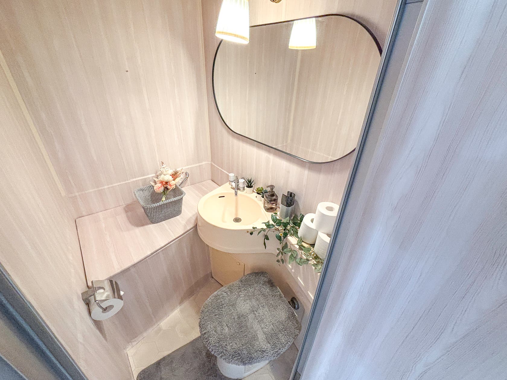 白家具×アンティーク👑推し活🌈白スタジオ🌙メイク＆更衣室完備💄撮影機材無料💡誕生日会🍰 女子会OK🌷の写真14