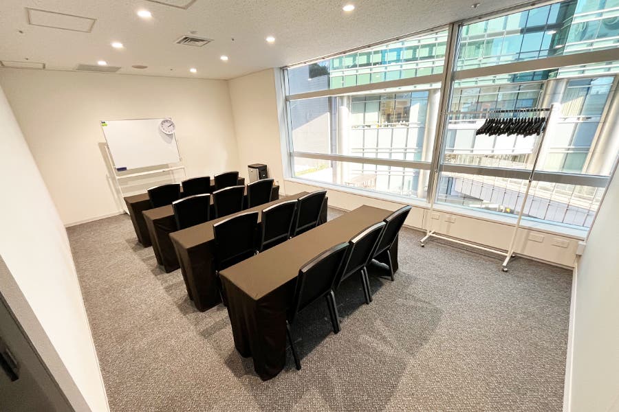 【TKP新橋汐留カンファレンスセンター】ミーティングルーム4Fの写真1