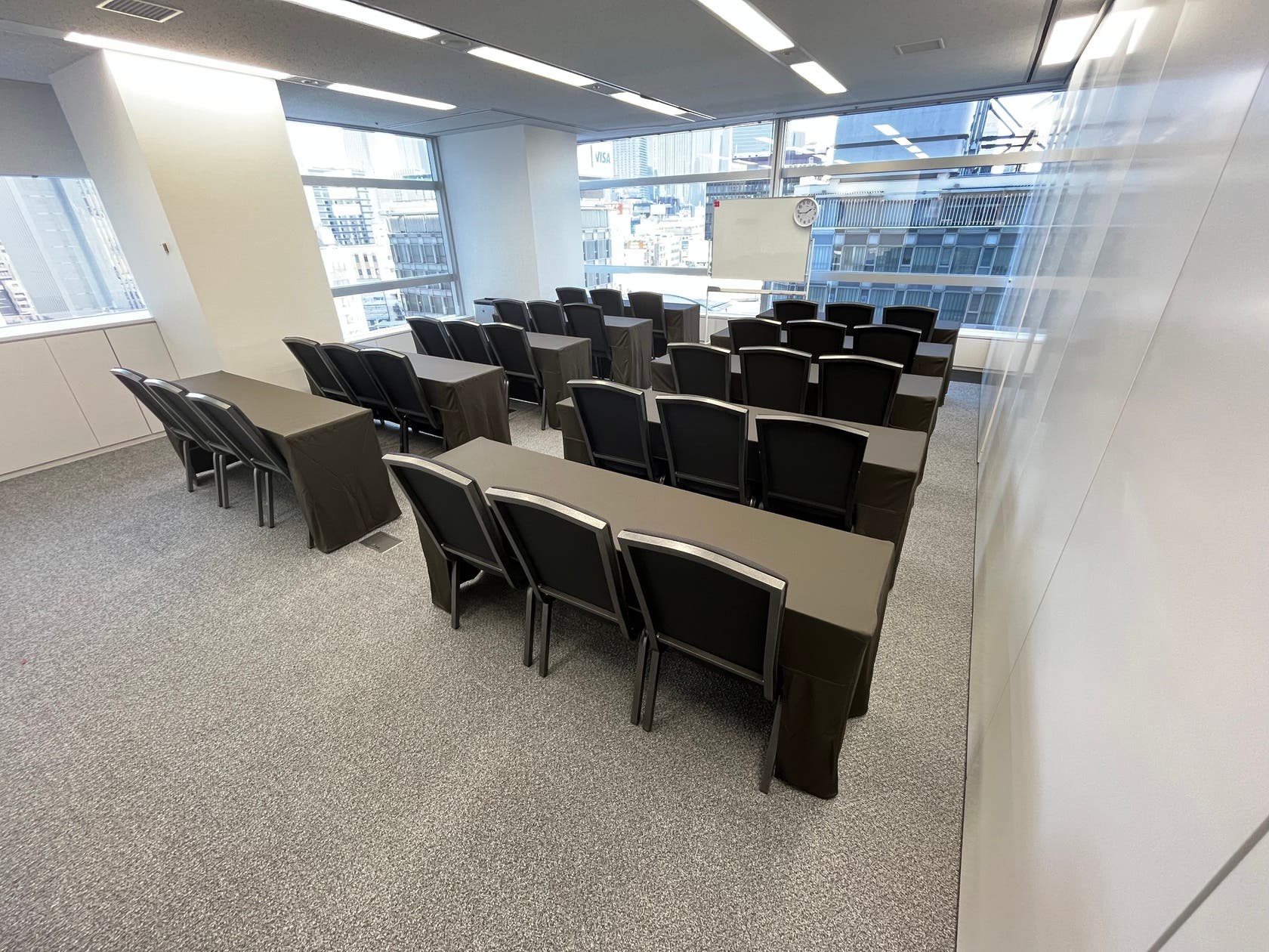 【TKP新橋汐留カンファレンスセンター】ミーティングルーム8Aの写真1