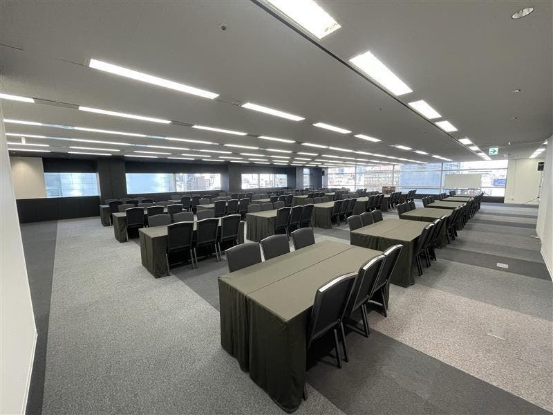 【TKP新橋汐留カンファレンスセンター】ホール10Aの写真1