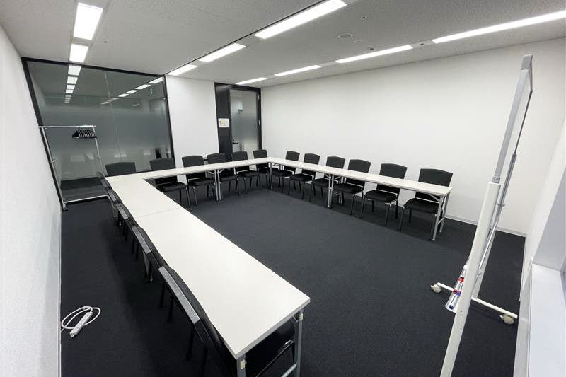 【TKP新橋汐留カンファレンスセンター】ミーティングルーム10Bの写真1