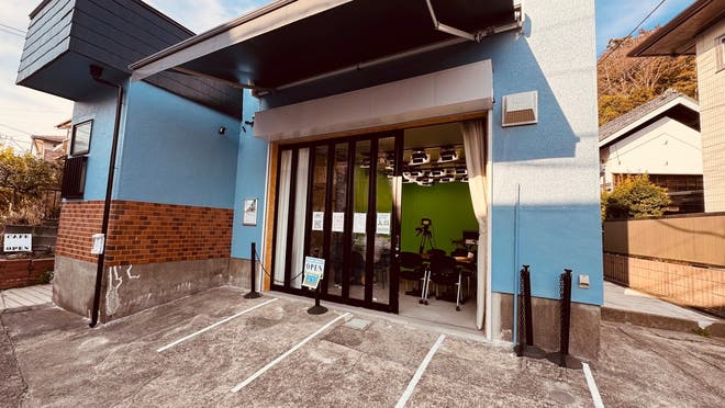 【カフェ併設のレンタル撮影スタジオ】クロマキー常設、スタジオまで車寄せOK!・バイク撮影可!の写真11