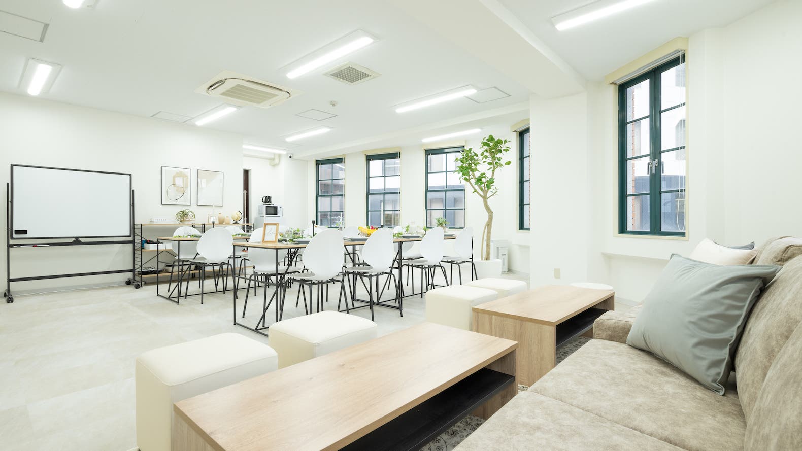 スペモ🏠️クリスマス🎄京橋駅1分🚃巨大プロジェクター🎥オフ会🎊イベント🎉撮影📸ビジネス✨️会議.821_Biz京橋の写真6