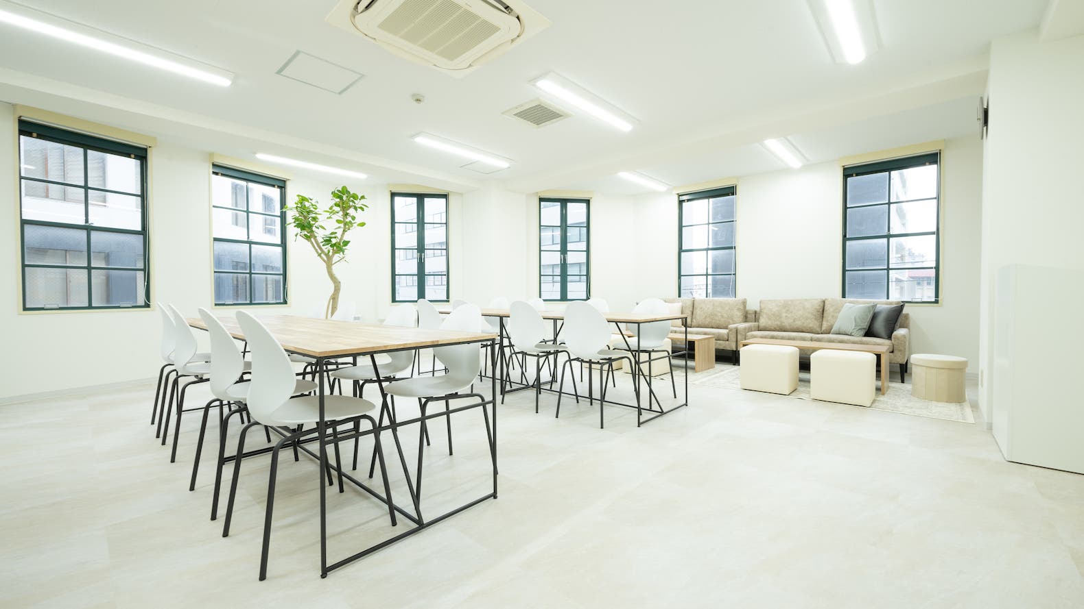 スペモ🏠️クリスマス🎄京橋駅1分🚃巨大プロジェクター🎥オフ会🎊イベント🎉撮影📸ビジネス✨️会議.821_Biz京橋の写真11