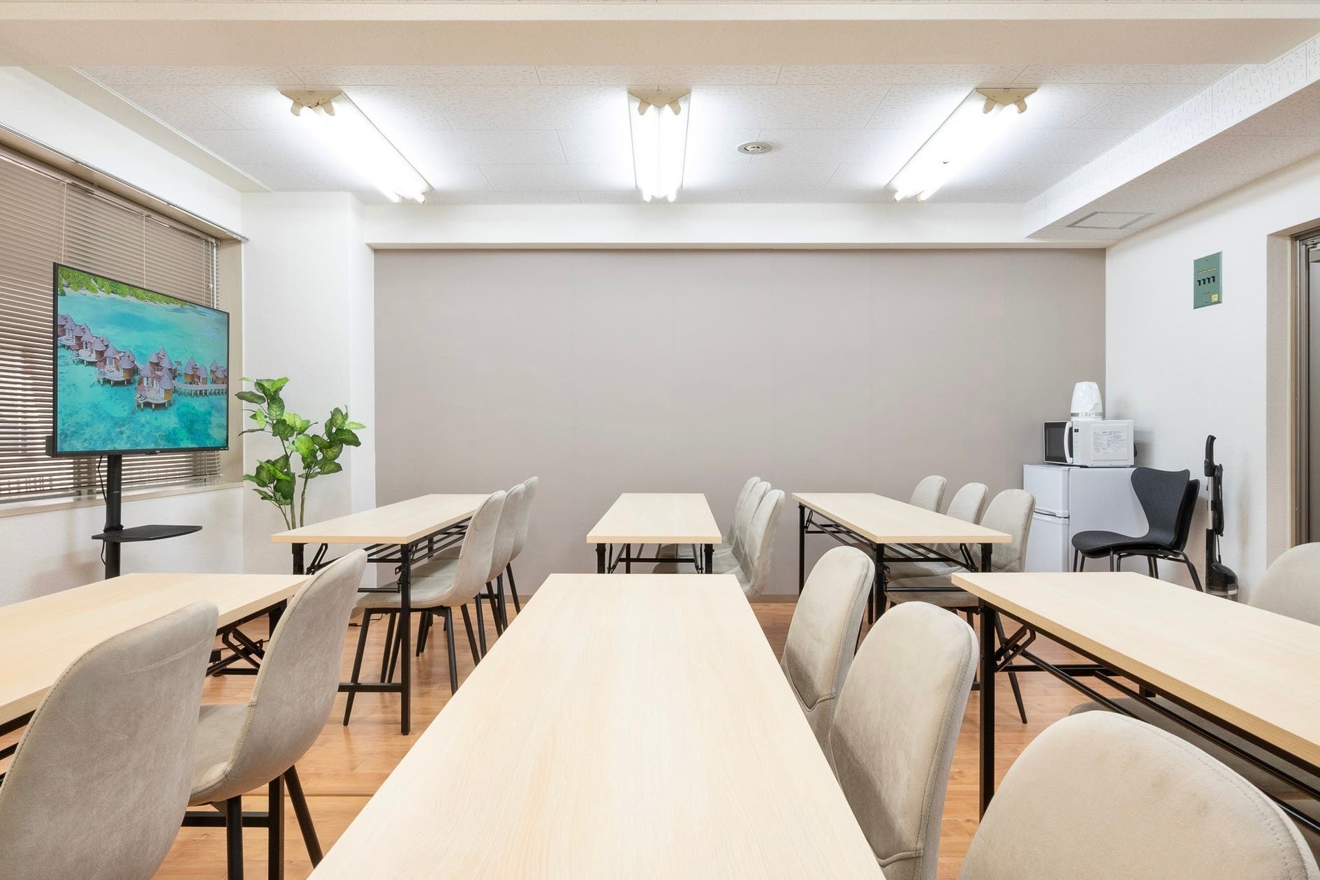 スペモ🏠️広島駅3分🚉モニター📺️イベント🎉撮影📸ビジネス💻️会議👥セミナー✨️680_SMILE会議室広島駅前の写真6