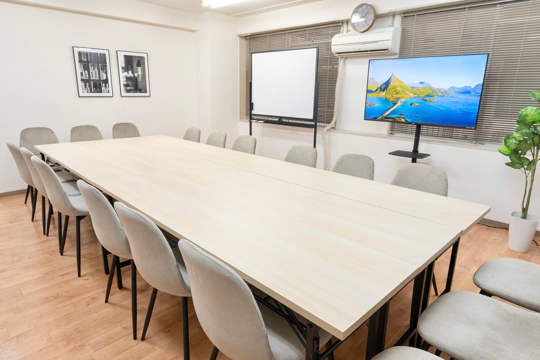 スペモ🏠️広島駅3分🚉モニター📺️イベント🎉撮影📸ビジネス💻️会議👥セミナー✨️680_SMILE会議室広島駅前の写真13