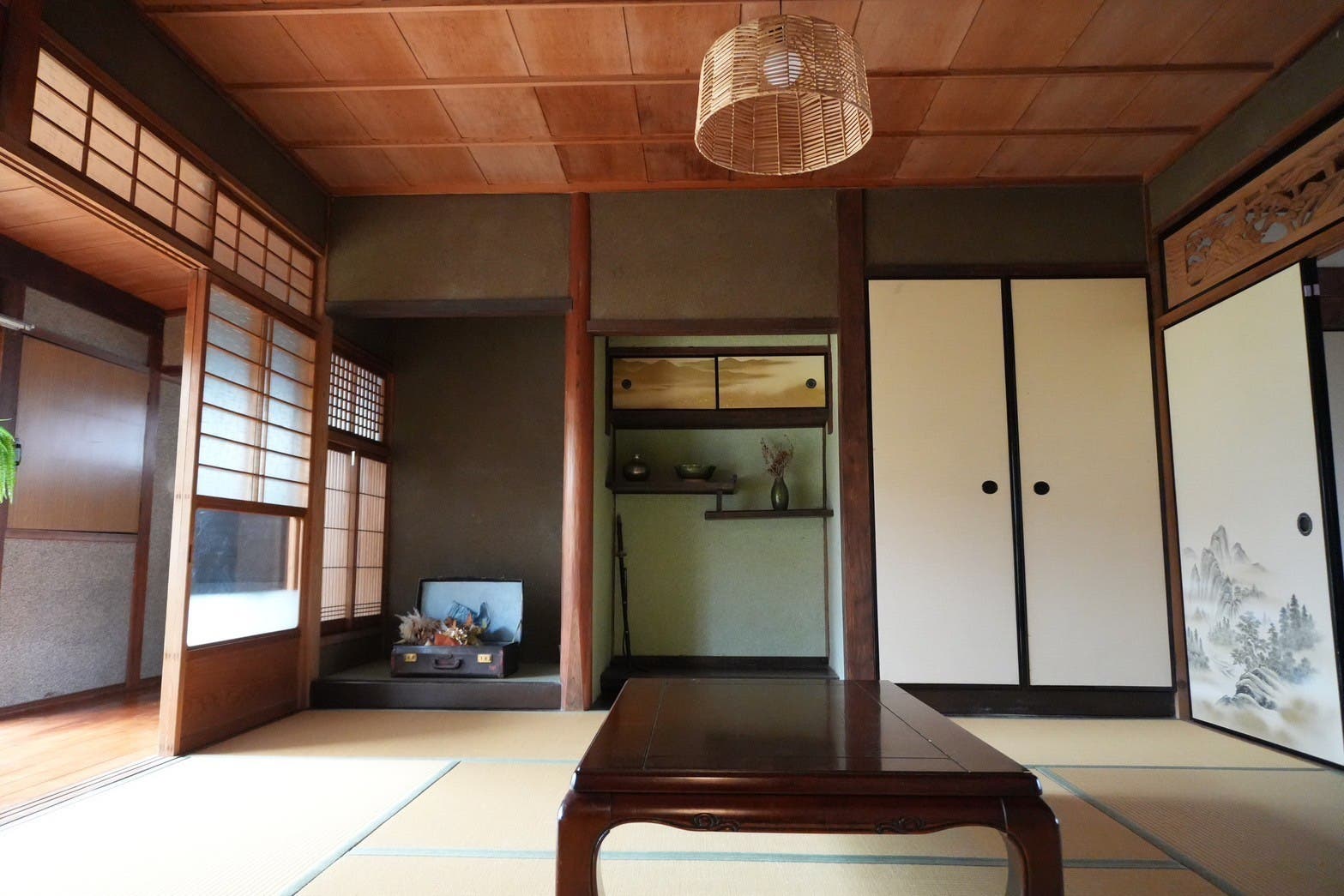 明治時代に建てられた古民家です。冷暖房完備で撮影会で人気。JR岸辺駅徒歩8分。の写真1