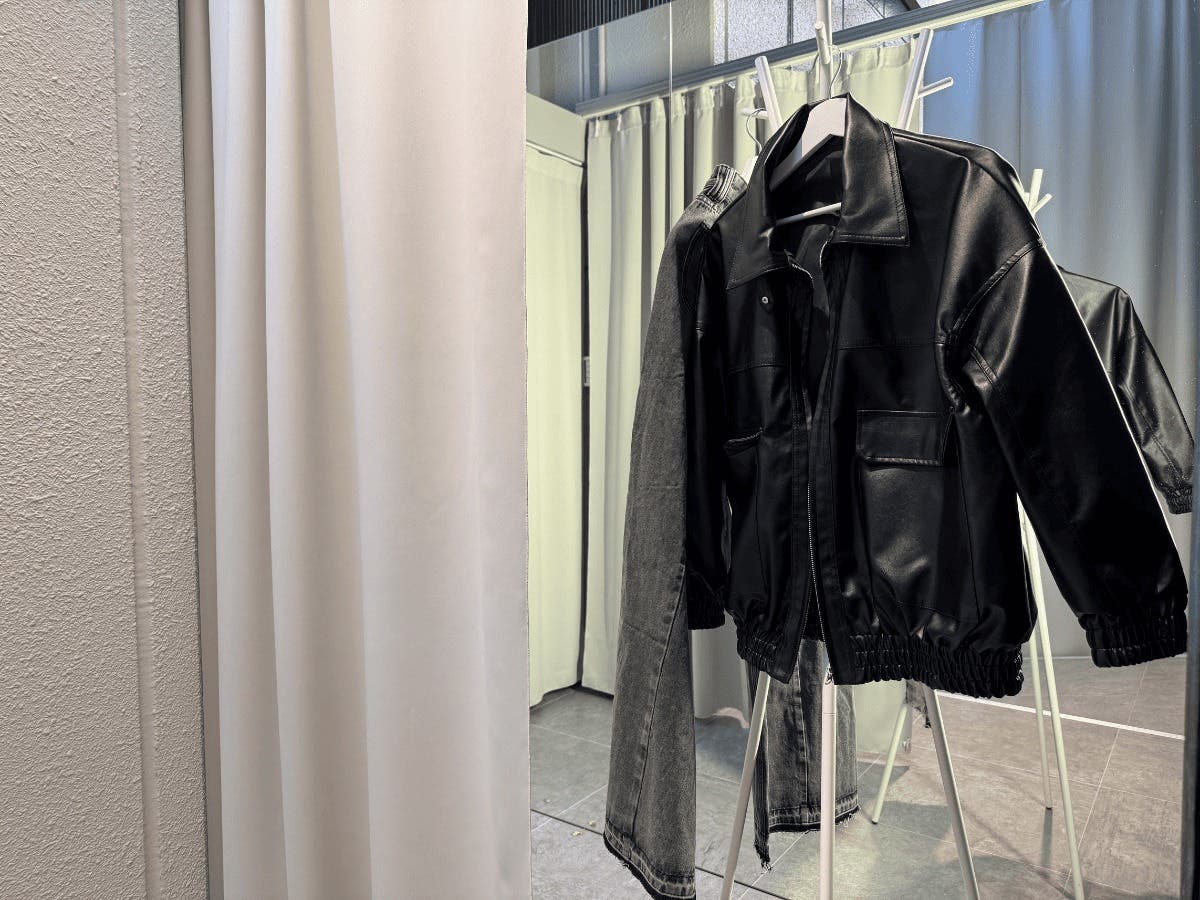 大人数の撮影も◎広い白ホリゾントがある撮影スタジオ｜メイクスペース・フィッティングルーム完備の写真6